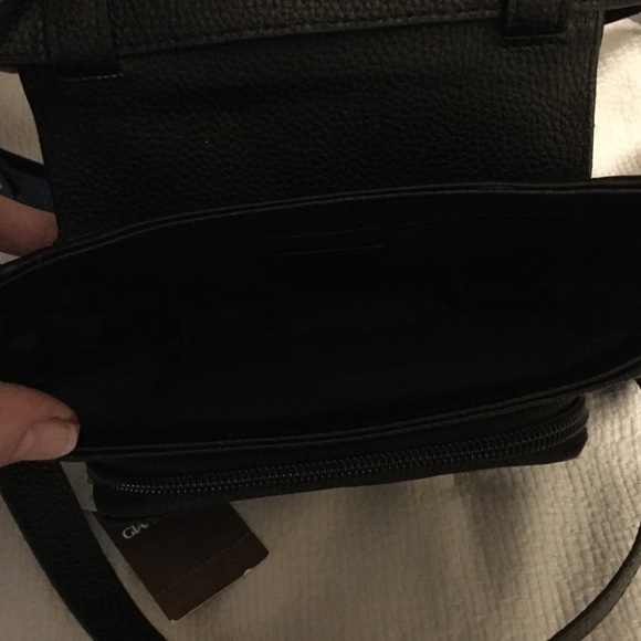 Giani Bernini | Bags | Giani Bernini Softy Core Crossbody | Poshmark